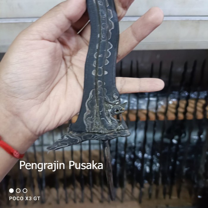 Jual keris panimbal naga raja pamor uler lulut langka alusan Paling ...