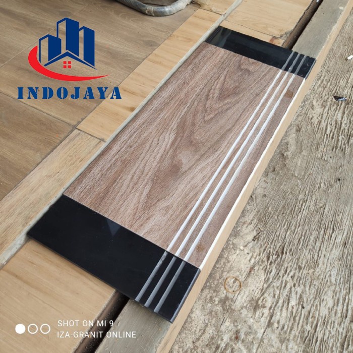 Jual granit tangga 30x80 20x80 motif kayu kombinasi keramik list plint ...