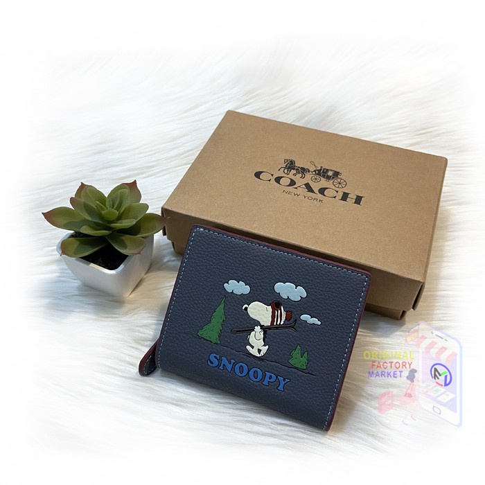 Jual Dompet CF251 Snap Wallet With Snoopy Ski Motif Peanuts Edition ...
