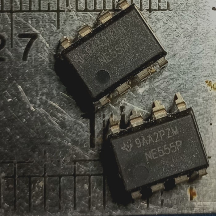 Jual IC NE555 NE555P NE 555 555P ORIGINAL TEXAS instrument ori asli | Shopee Indonesia
