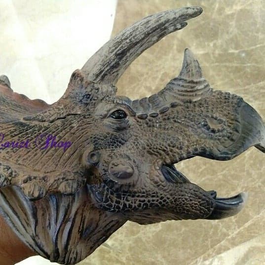 Jual Dinosaurus Kingdom Triceratops Head Kepala Dino Dinosaur hand ...