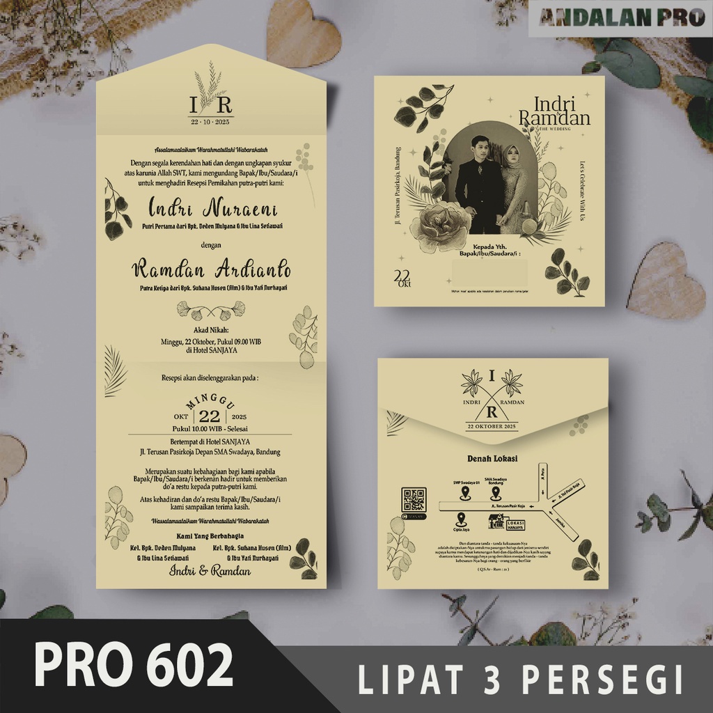 Jual 50 Desain Undangan Pernikahan Lipat 3 Persegi, Grayscale / Hitam ...