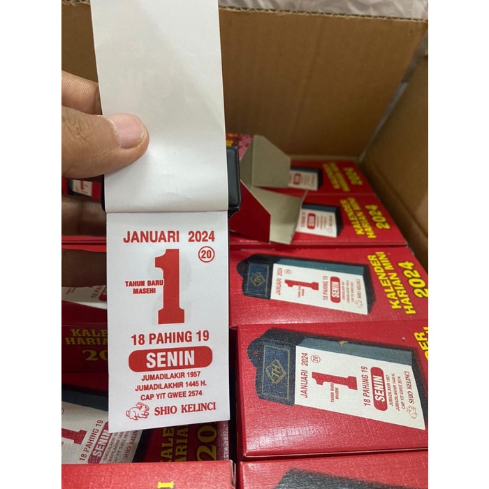 Jual new kalender harian mini buat di mobil TAHUN 2024 | Shopee Indonesia