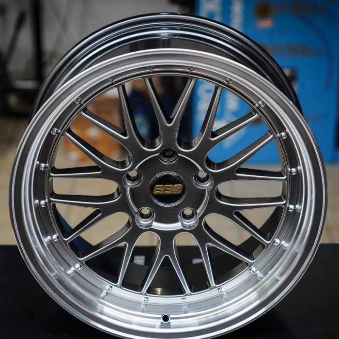 Jual Velg mobil r18 BMW tipe BBS LM PCD 5X120 Velg racing ring 18 Velg BMW | Shopee Indonesia