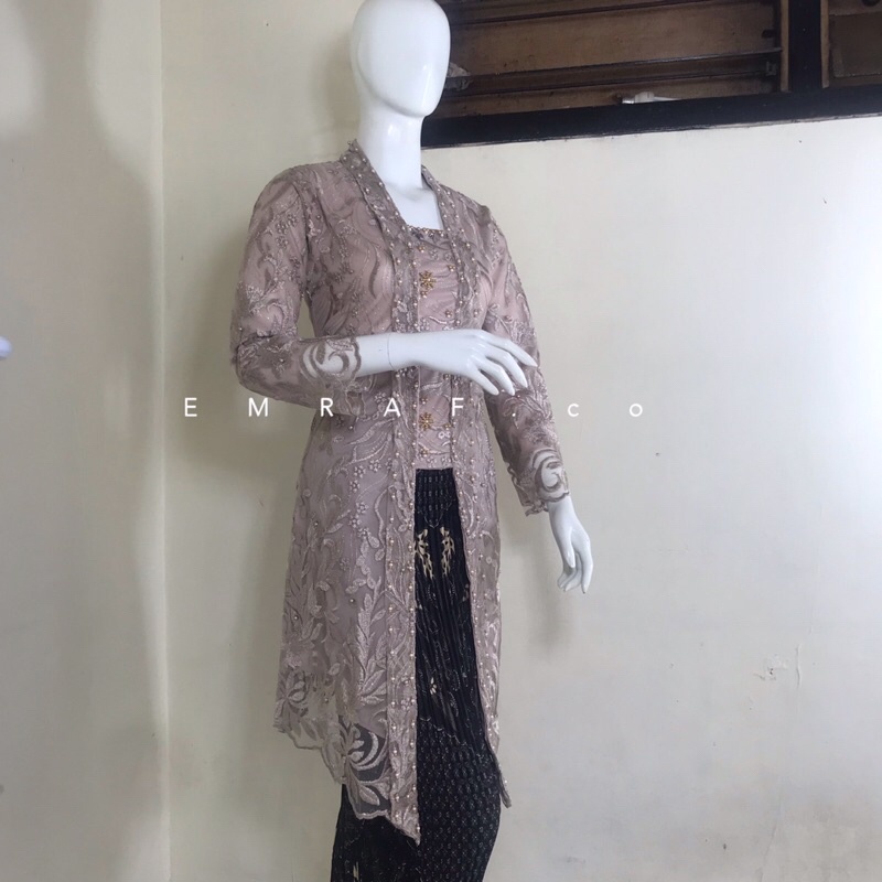Jual kebaya kutu baru / kebaya brokat / kebaya modern/kebaya wisuda/kebaya remaja | Shopee Indonesia