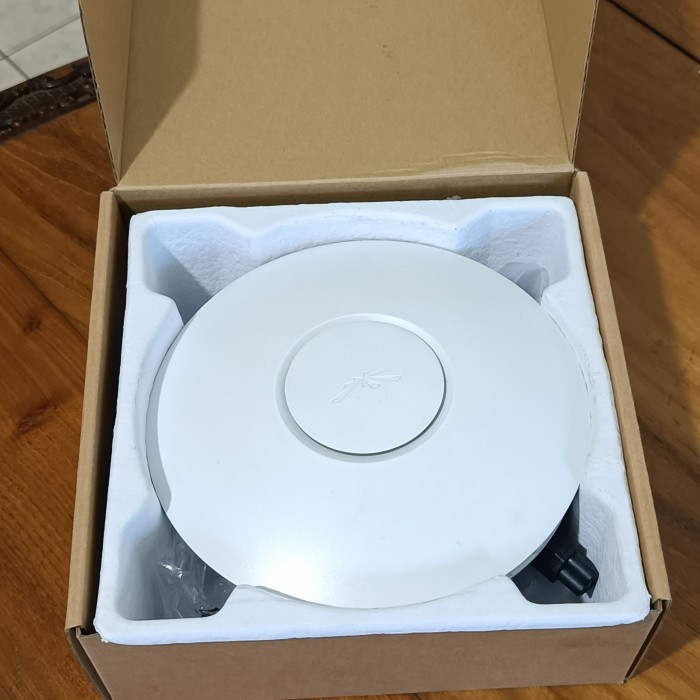 Jual Ubiquiti Unifi AP LR Access Point Unifi AP LR | Shopee Indonesia