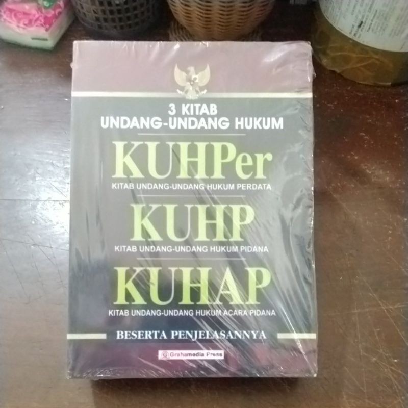 Jual Buku 3 Kitab Undang-undang Hukum KUHPer, KUHP & KUHAP | Shopee Indonesia