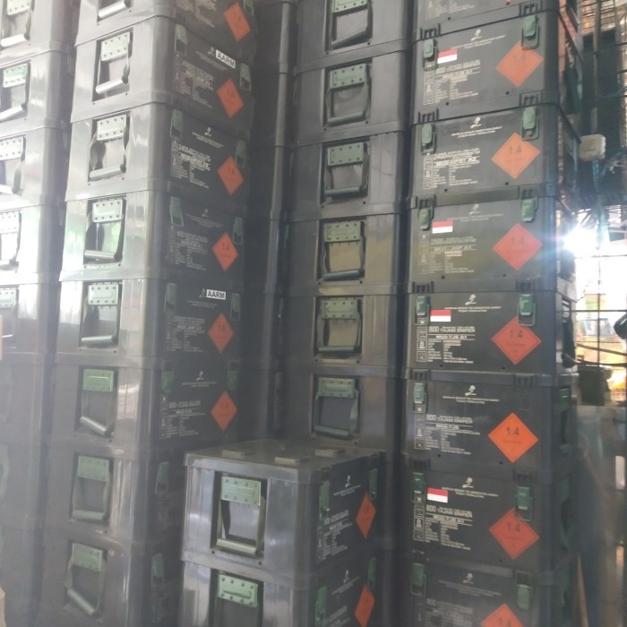 Jual Box kotak plastik bekas amunisi pluru Pindad serbaguna | Shopee ...