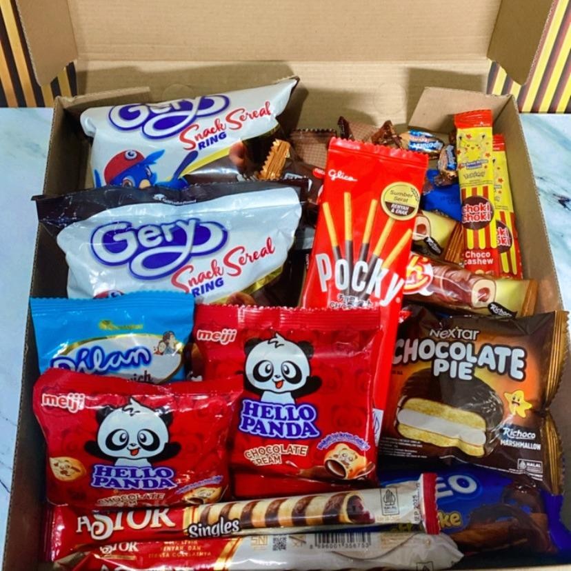 Jual Hampers lebaran snack box bingkisan snack isi 22 pcs | Shopee ...