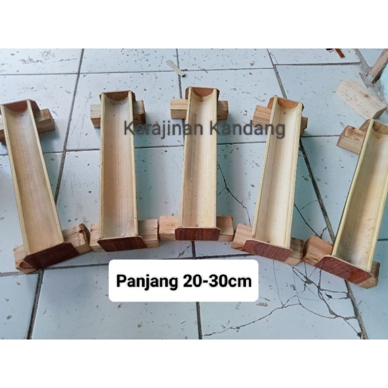 Jual TEMPAT MAKAN AYAM DARI BAMBU Duduk & gantung Panjang 25-35cm | Shopee Indonesia