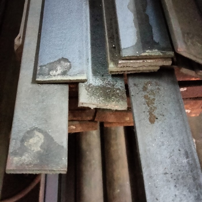 Jual plat strip besi 12mm x 100mm x 6 meter | Shopee Indonesia