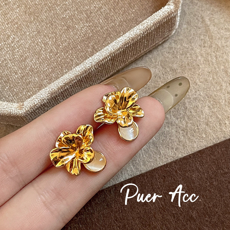 Jual Puer acc Anting Bunga Korea Style Metalik Desain Mewah Terbaru ...