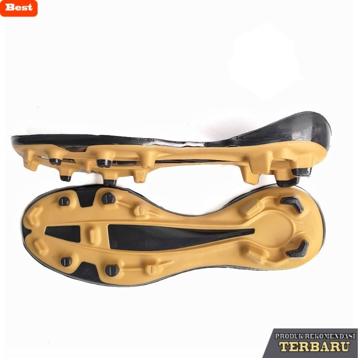 Jual rekomendasi sepatu bola untuk kaki lebar Outsole Niki Black Gold ...