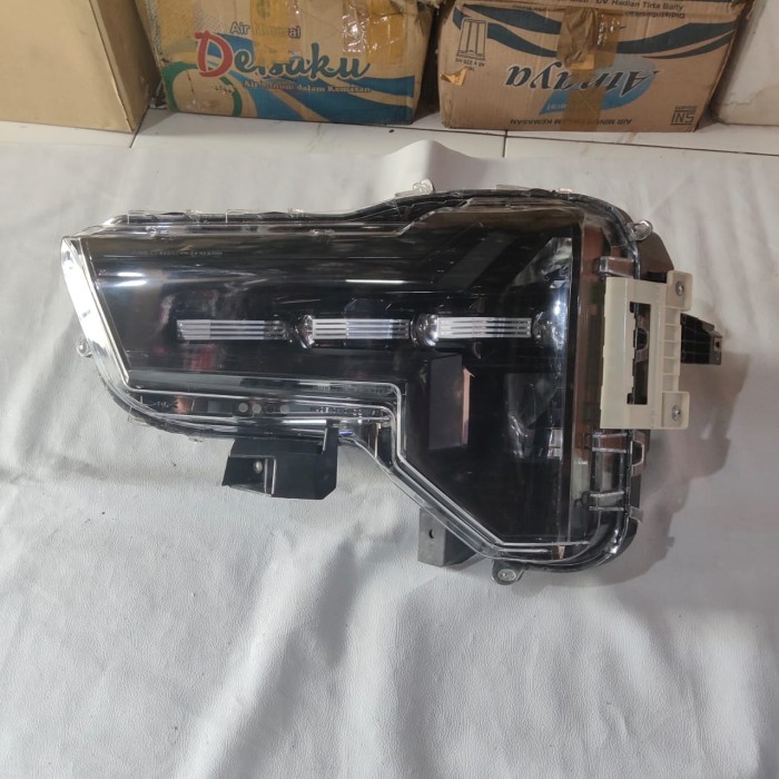 Jual Headlamp lampu depan Kiri Original Mitsubishi Expander Xpander ...