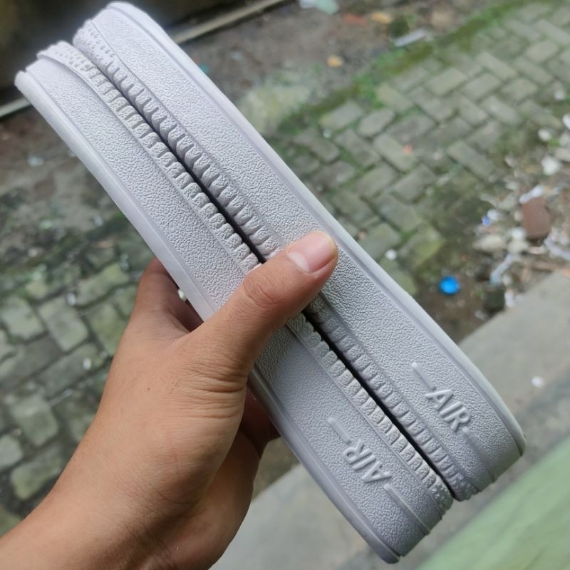 Jual outsole Nike af1 air force one economis putih dan hitam murah 37 ...