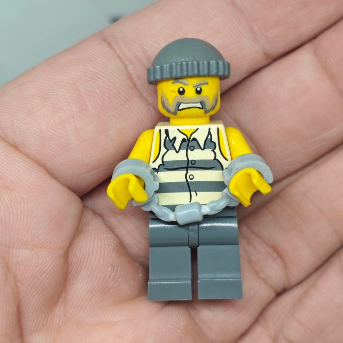 Jual KYKY Minifigure Lego City Mini Figure Male Crook Jail Prisoner ...