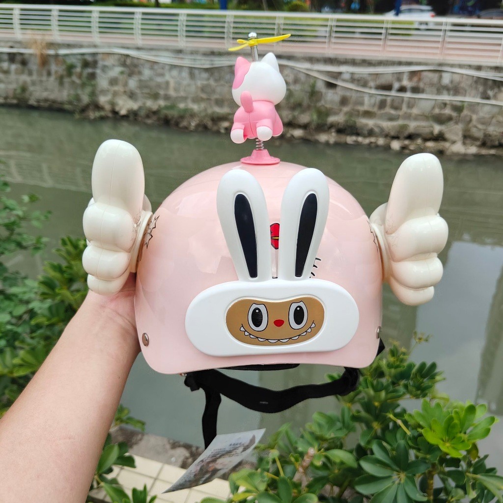 Jual Labubu Kartun Helm Mobil Listrik Aksesoris Imut Hiasan Helm Anak ...