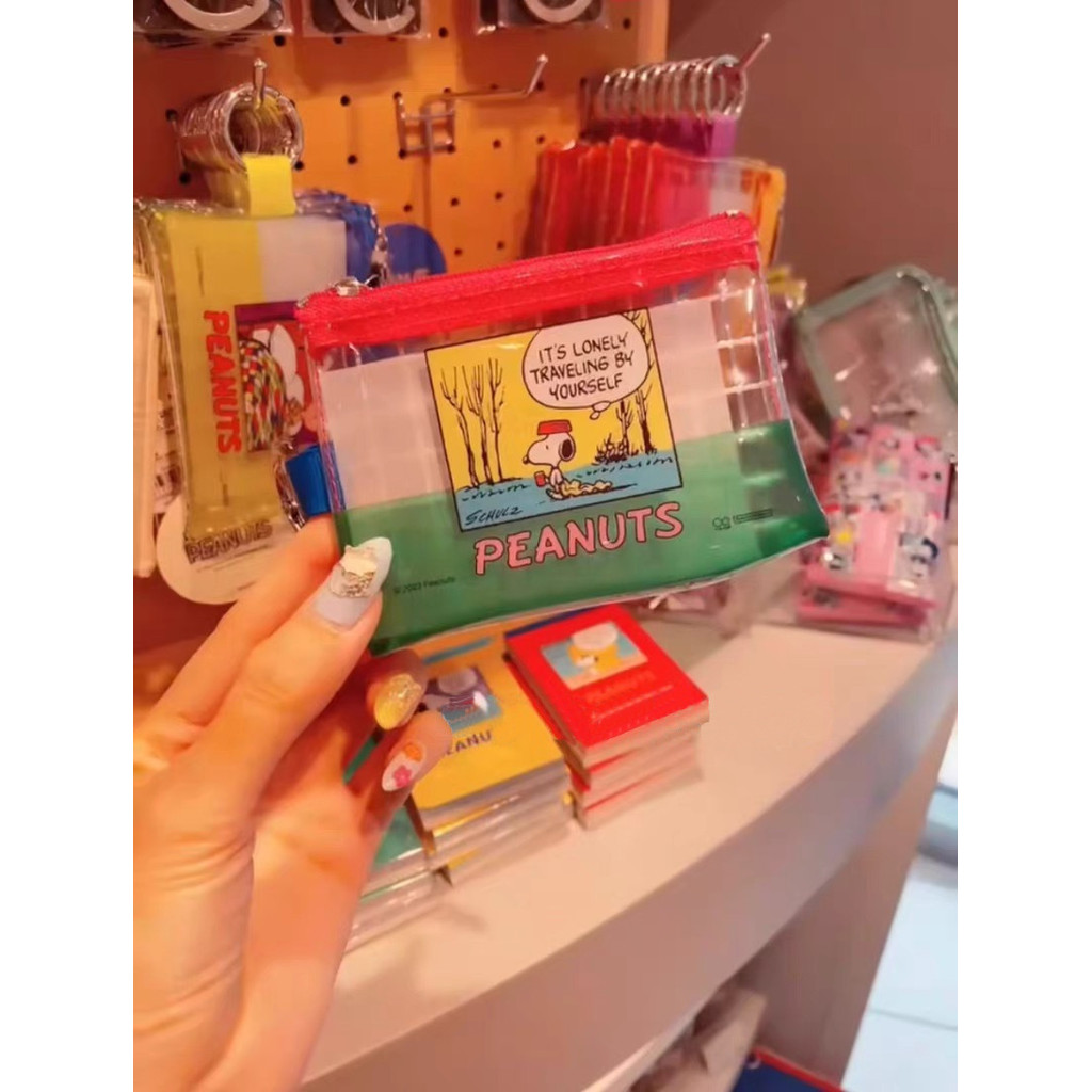 Jual Snoopy Peanuts Transparant Pouch - dompet kecil snoopy | Shopee ...