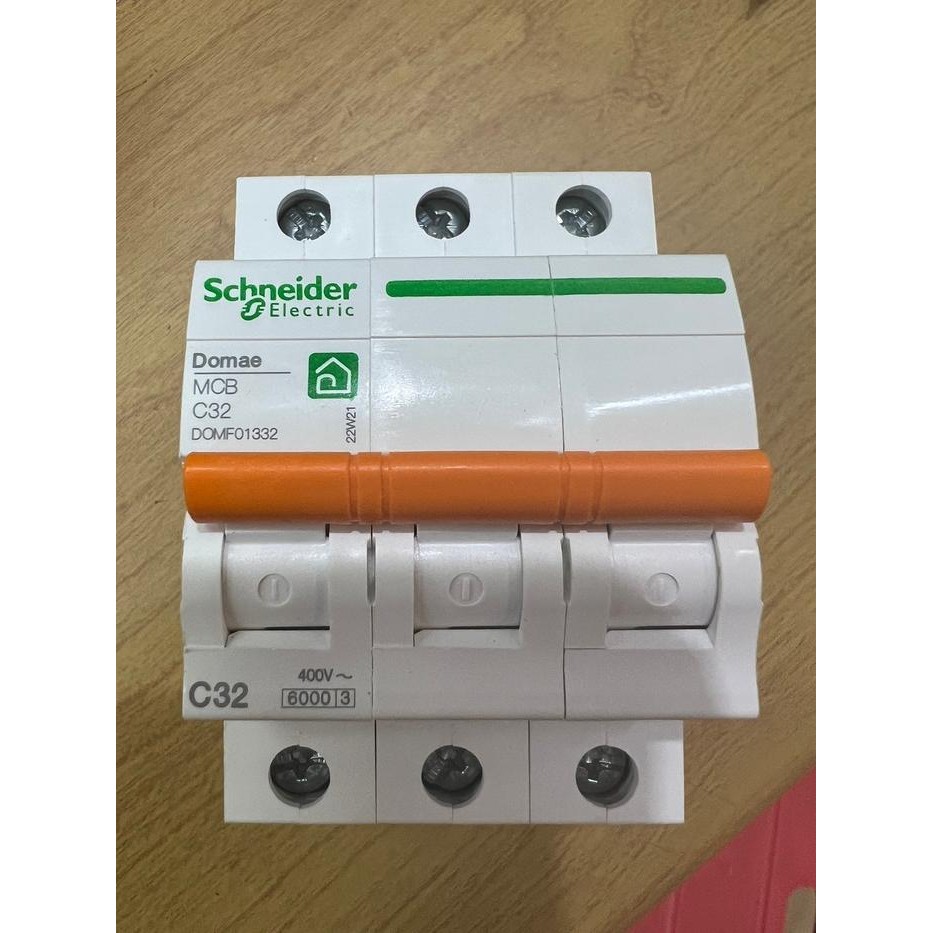 Jual MCB 3P 32A Domae Tipe Baru Original Schneider | Shopee Indonesia