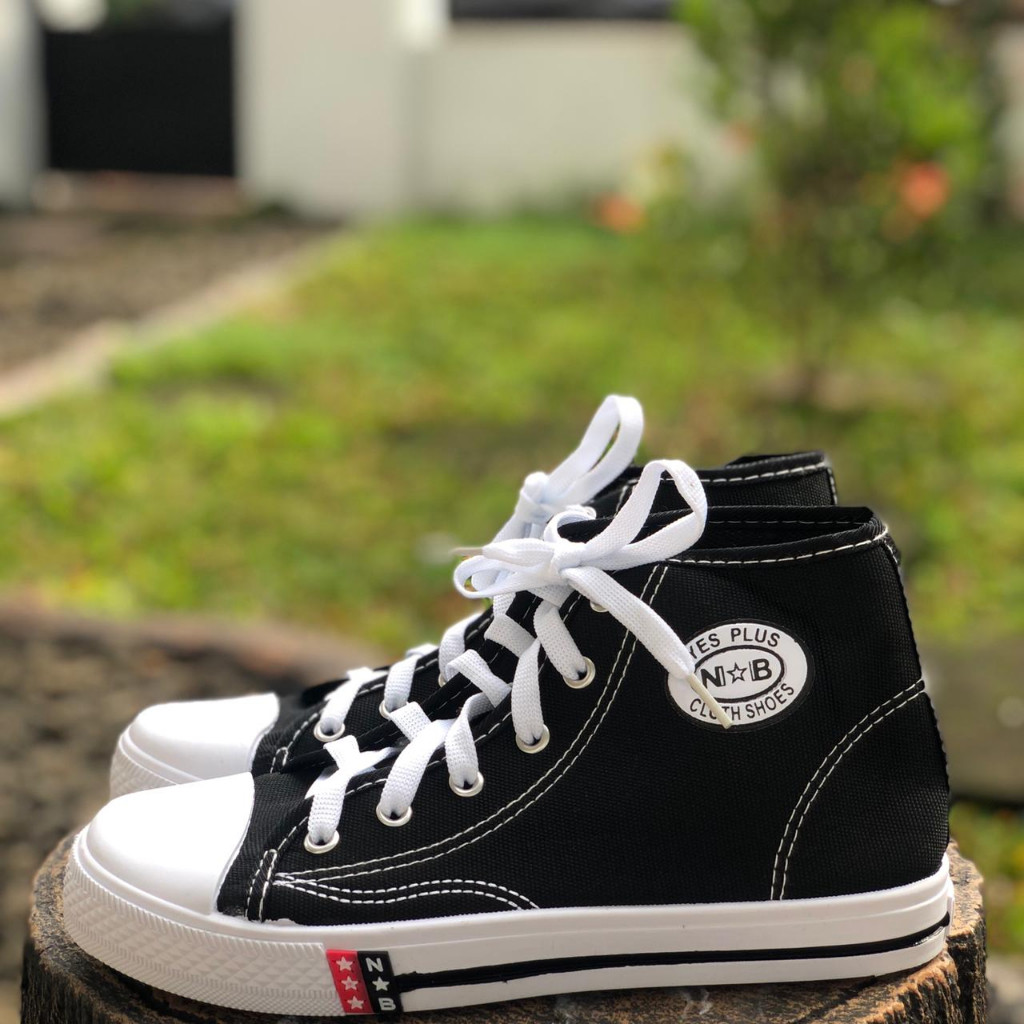 Jual SEPATU SEKOLAH COWOK CEWEK HITAM PUTIH SEPATU SEKOLAH NB SD SMP ...