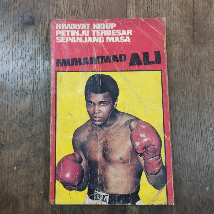 Jual RIWAYAT HIDUP PETINJU TERBESAR SEPANJANG MASA MUHAMMAD ALI ...