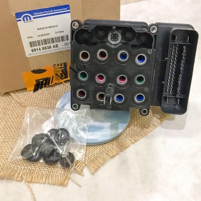Jual Modul Abs Control Module Mopar Jeep Jk Wrangler 3.8L 68145835AE ...