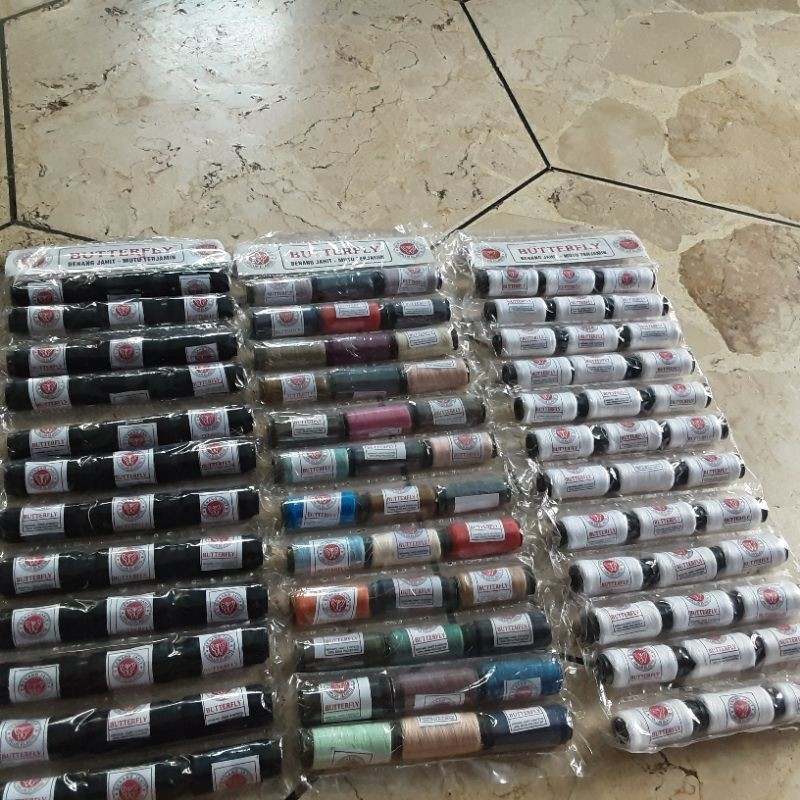 Jual BENANG JAHIT BUTTERFLY WARNA WARNI | HITAM | PUTIH RENTENGAN ISI ...