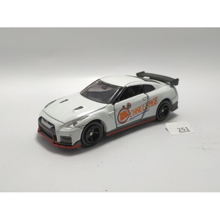Jual Tomica Tsutaya Magazine 50th Anniversary Nissan GT-R Nismo Putih Diecast Loose Miniatur ...