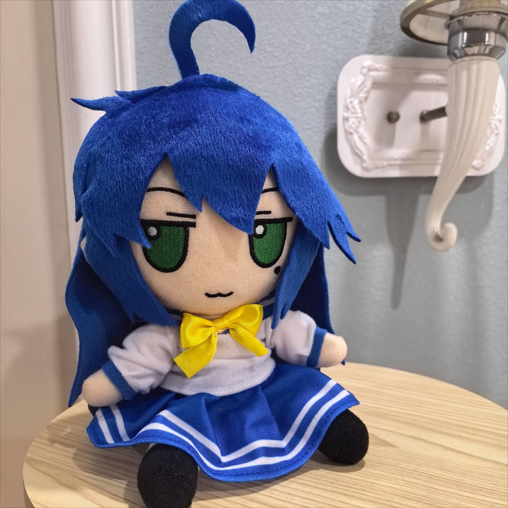 Jual 20cm Anime Lucky Star Izumi Konata Fumo Cosplay Sitting Posture ...