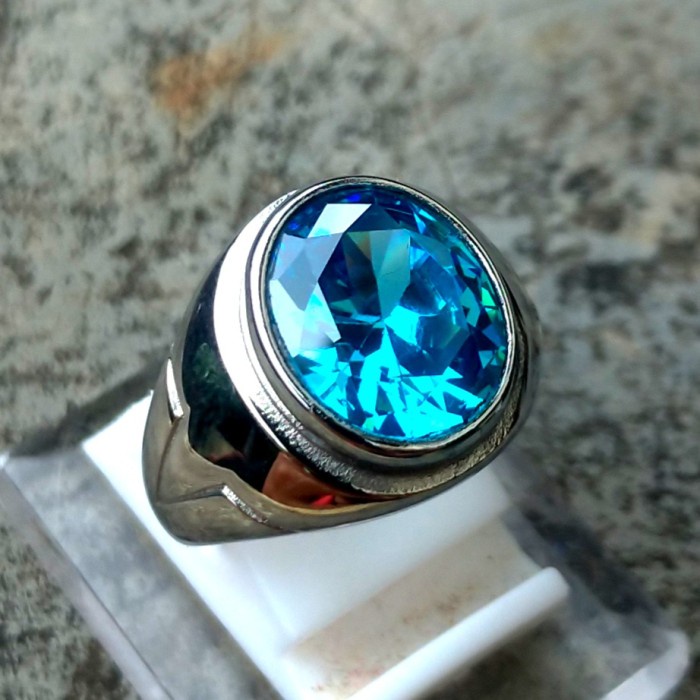 Jual Cincin Batu Permata Blue Topaz London Oval Cutting KODE136 ...