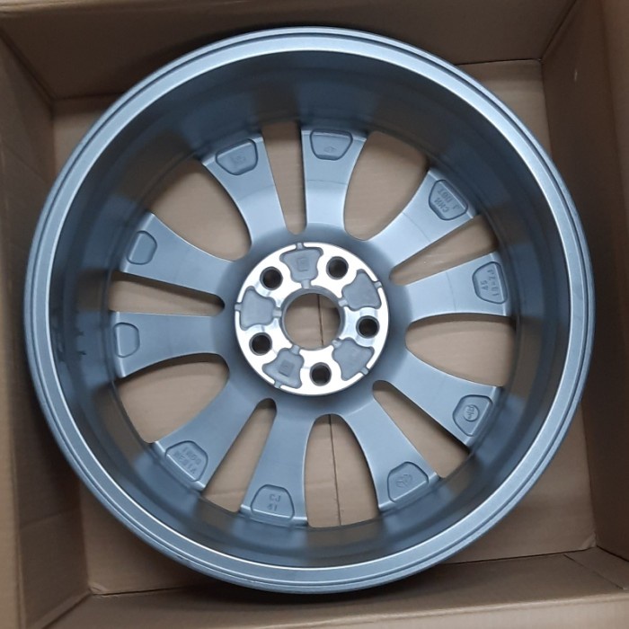 Jual Velg Innova Veleg Velek Innova Zenix Q Hybrid Ring 18 Toyota ...