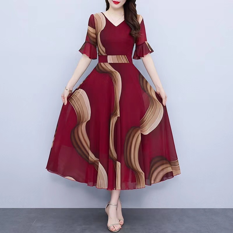 Jual 2025 Versi Korea Baru dari Gaun Siffon Ukuran Besar V -Neck/dress ...