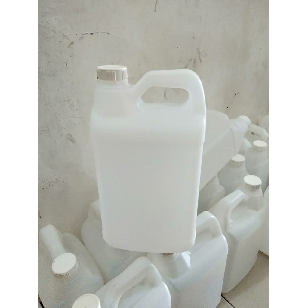 Jual Jerigen Bekas 5 Liter Sudah Bersih Seperti Baru / Jerigen / Drigen ...