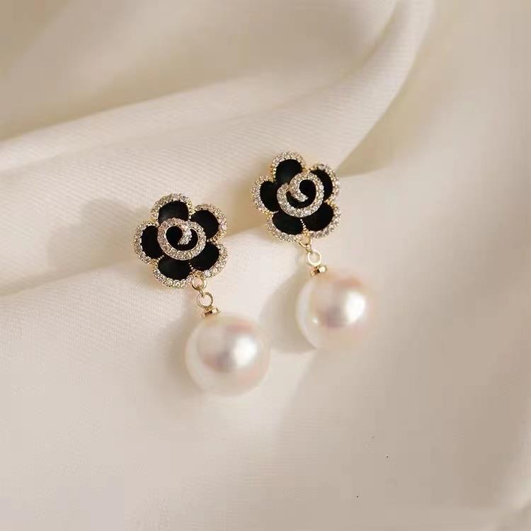 Jual Anting Tusuk Jennie Model Bunga Mawar Hitam Aksesoris Perhiasan ...