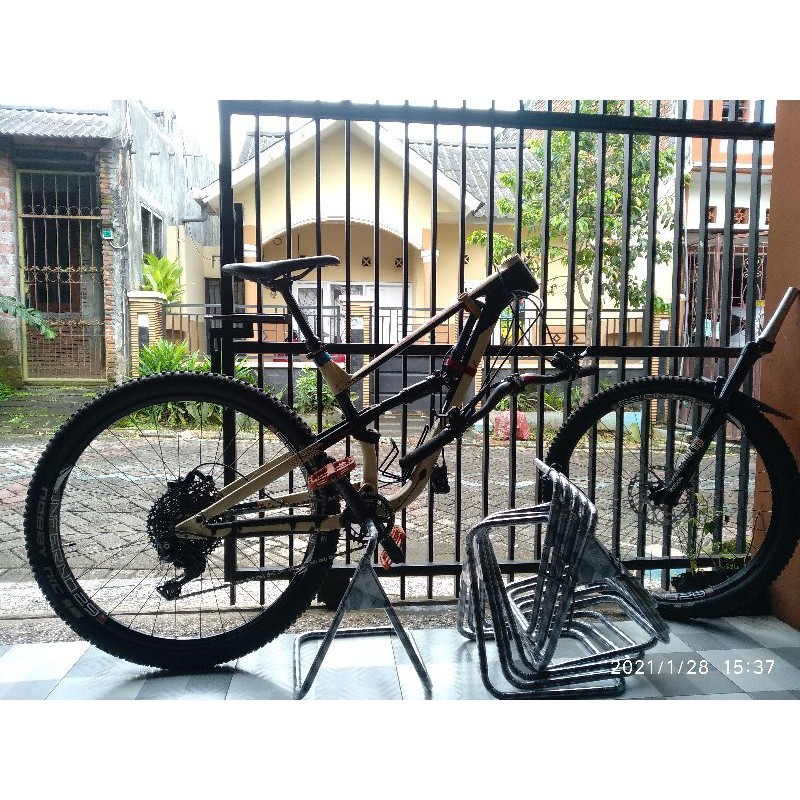 Jual Paddock Stand Standar Jagrak Sepeda Hollowtech 2 HT2, Kokoh dan ...