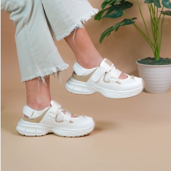 Jual Pollux Bold WTS 9888 Sepatu Sandal Chungky Kekinian | Sepatu ...