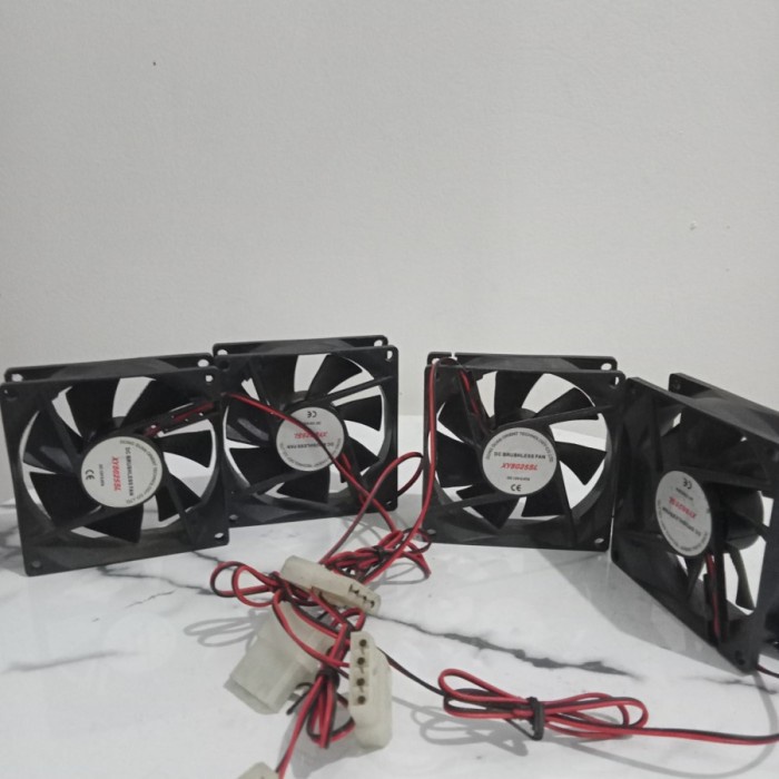 Jual Kipas Fan casing 8cm 12v molex | Shopee Indonesia