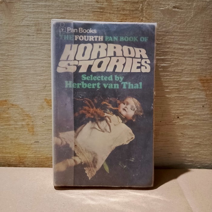 Jual Buku Novel The Fourt Pan Book of Horror Stories by Herbert Van ...
