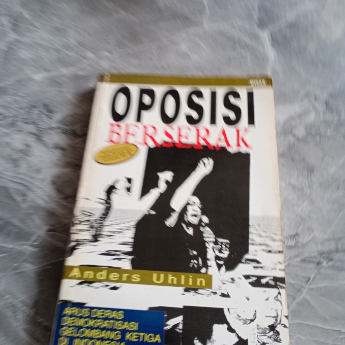 Jual OPOSISI BERSERAK-ANDERS UHLIN-A1 | Shopee Indonesia