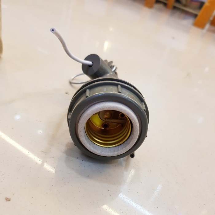 Jual fitting wd keramik e27 fitting lampu gantung e27 fiting wd lampu jalan Ori | Shopee Indonesia