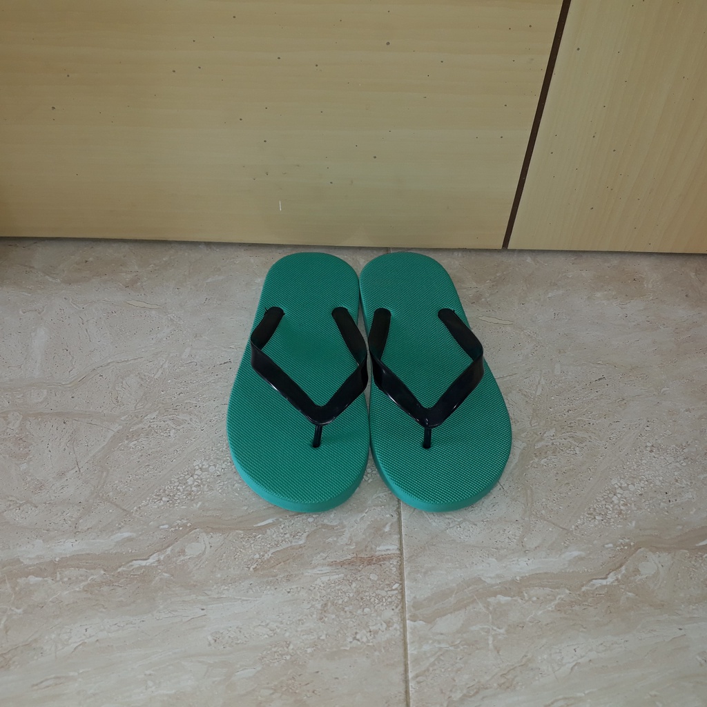 Jual SANDAL ESUTO SENDAL JEPIT PRIA WANITA WUDHU KARET WARNA BIRU MERAH ...