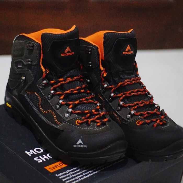 Jual Sepatu Gunung Eiger Pollock Boots size EUR 41 | Shopee Indonesia