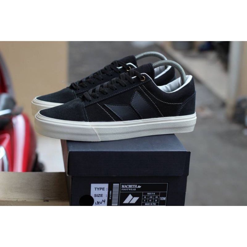 Jual Diskon sepatu pria sneakers macbeth super clasic foksing grade ori size 39-44 | Shopee ...