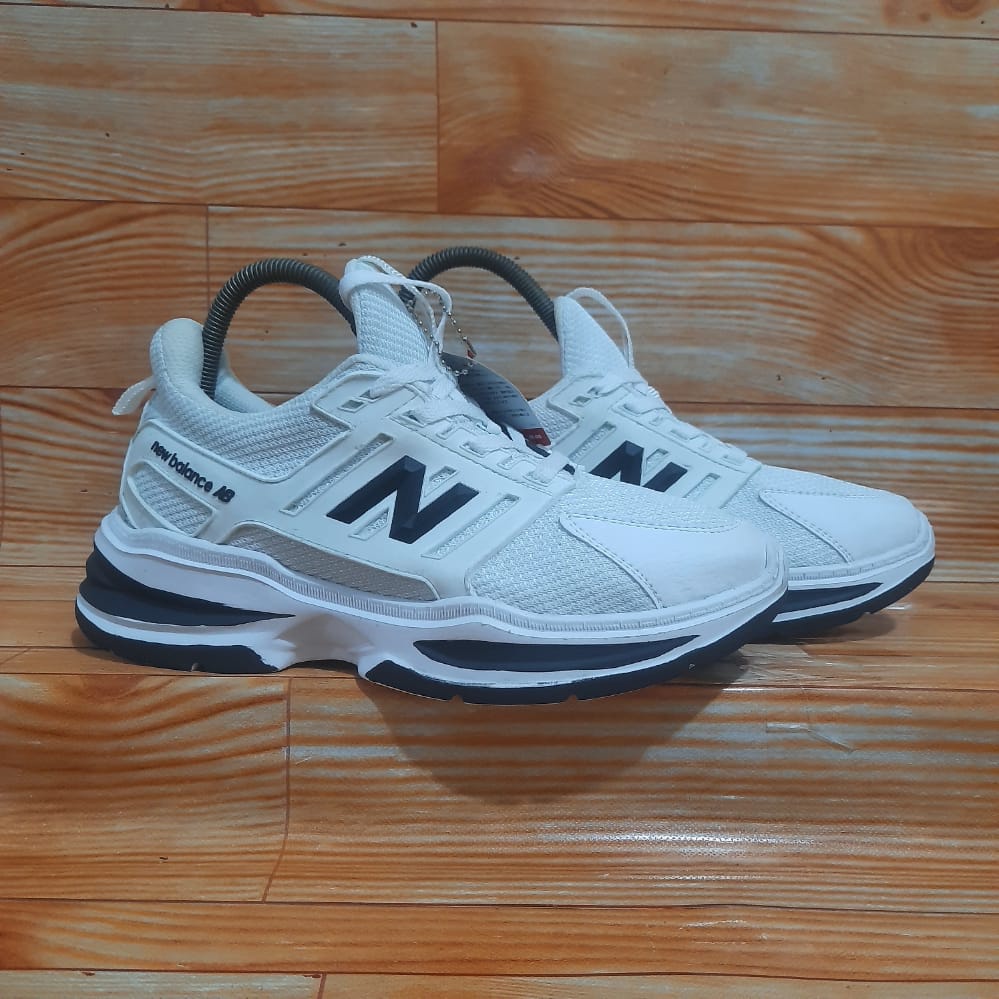 Jual SEPATU OLAHRAGA VOLLY SEPATU LARI PRIA WARNA FUL PUTIH / FULL ...