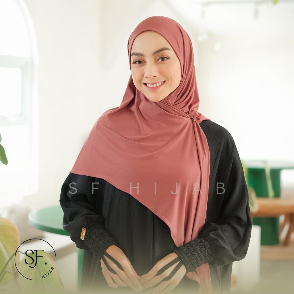 Jual Hijab Segi Tiga Instan Jersey Camilla | Shopee Indonesia