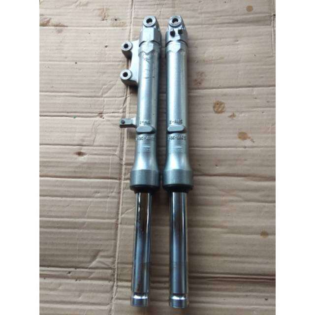 Jual Shockbreker Shock Depan Suzuki Skydrive 125 Original Copotan ...