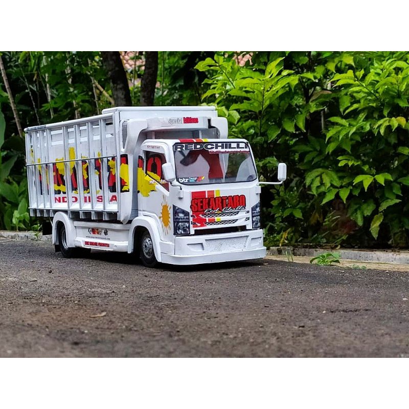 Jual miniatur trek truk oleng kayu asli Sekar taro putih full lampu ...