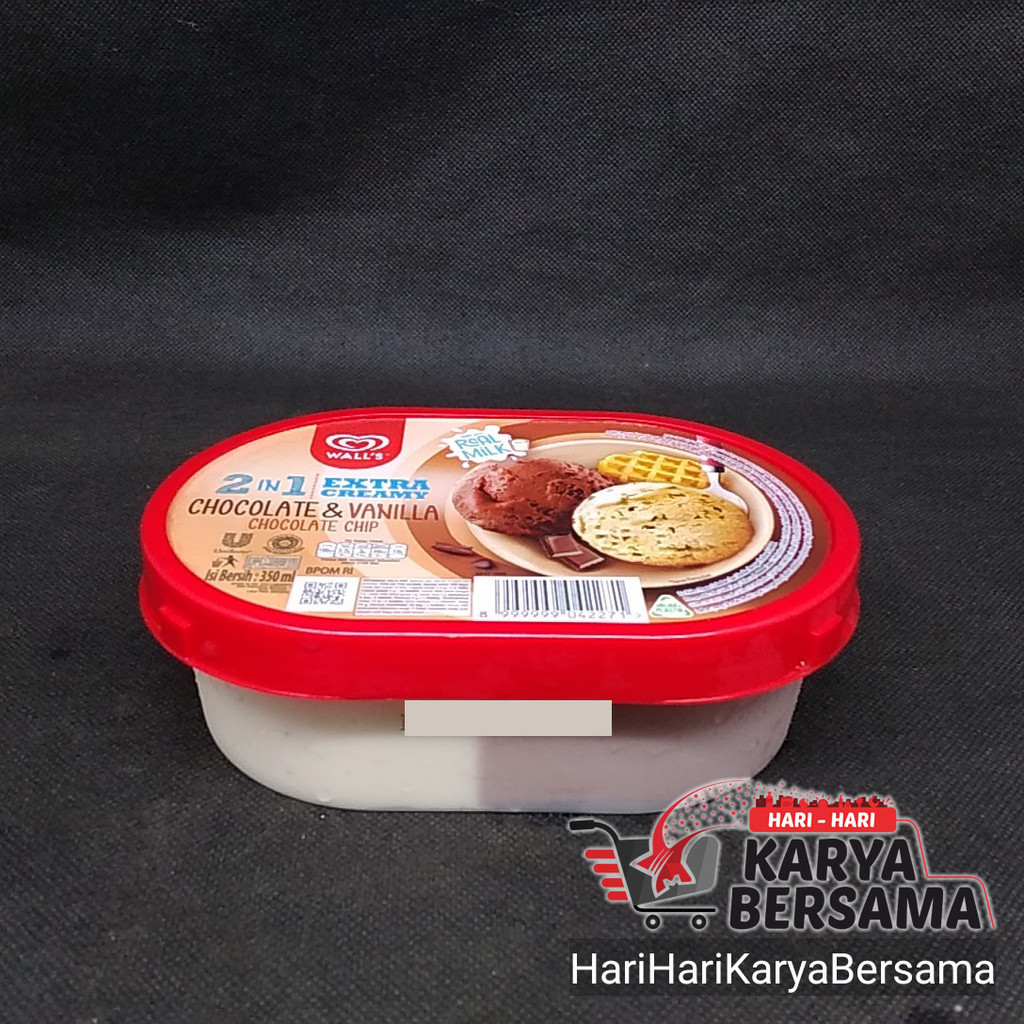 Jual ES KRIM ICE CREAM WALL'S CHOCOLATE & VANILLA CHOCOLATE CHIP 2 IN 1 ...