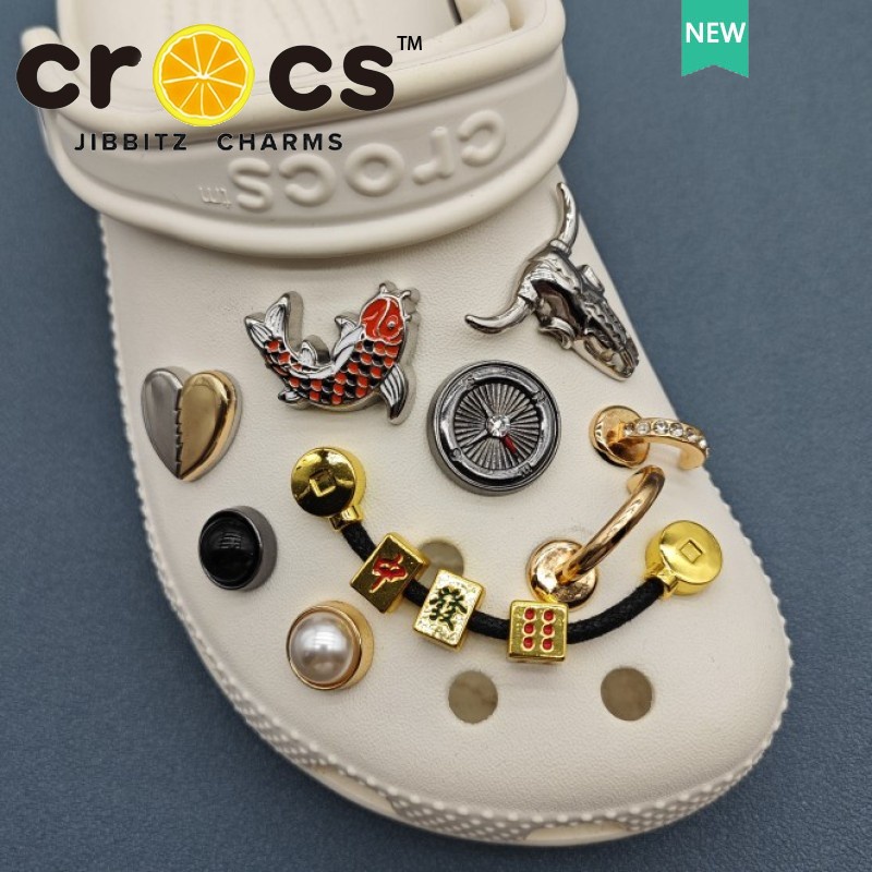 Jual Metal jibbitz crocs charms Shoe Buckle Hole Shoe Accessories DIY ...