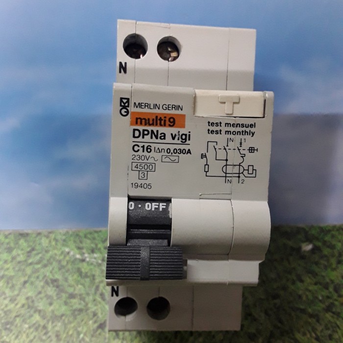 Jual ELCB DPNa vigi 2P 16A 0.03A 30mA Schneider Merlin Gerin | Shopee ...